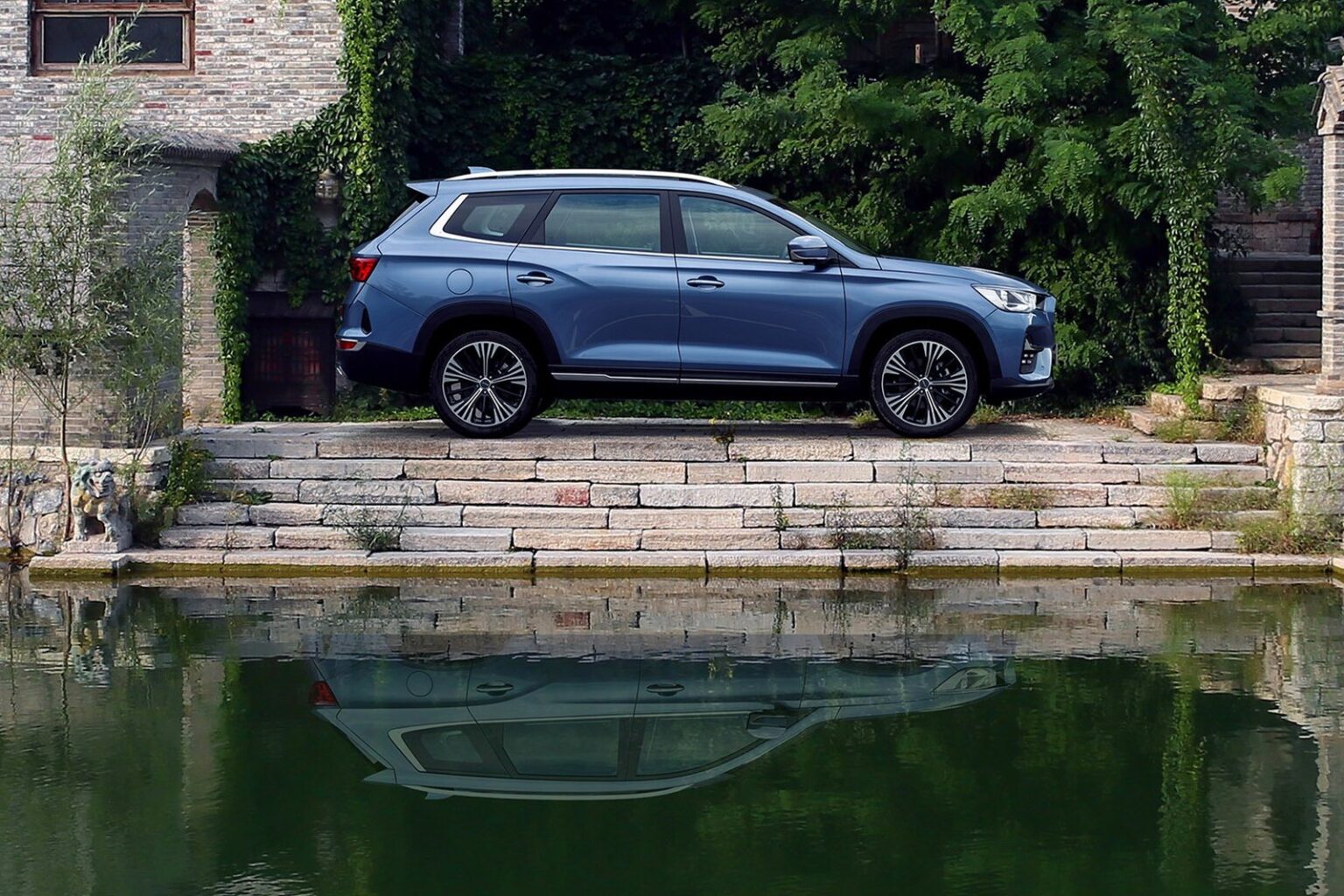 Chiński SUV większy od Skody Kodiaq za 54 tys. złotych! Ma pełen wypas ...