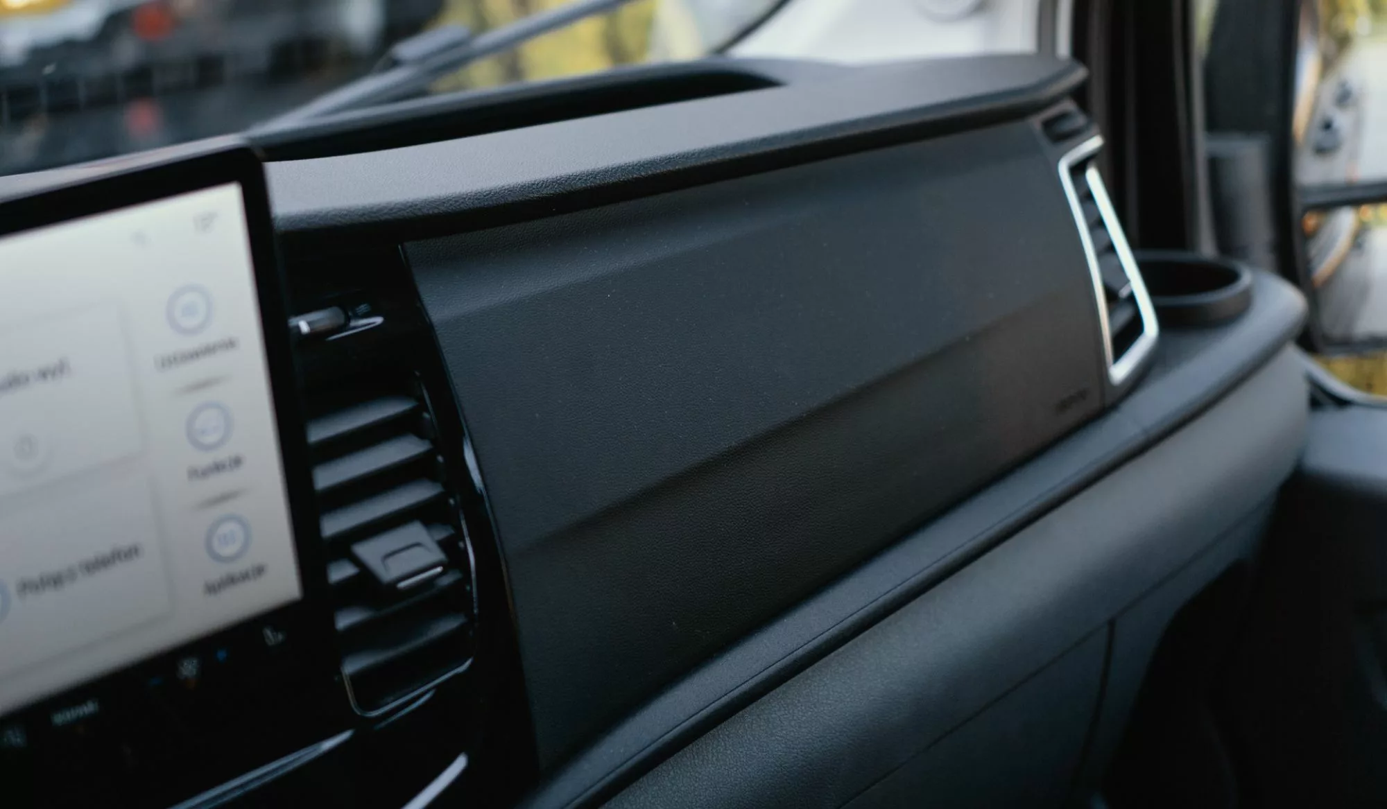 Ford E-Transit - dostępne wersje, wyposażenie, ceny - WRC Motorsport&Beyond