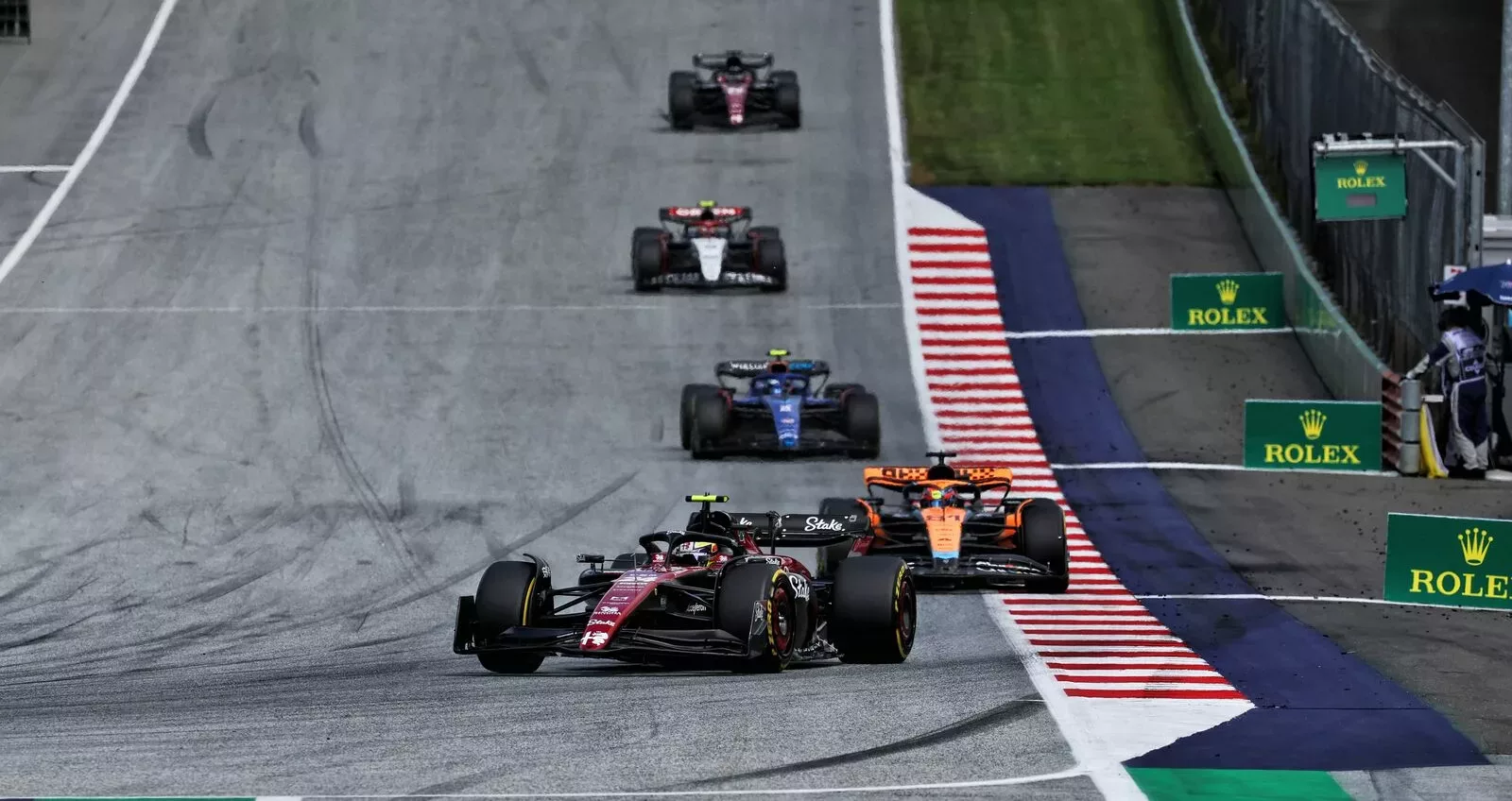 Formuła 1 ma poważny problem. Bolidy Red Bulla zostaną...