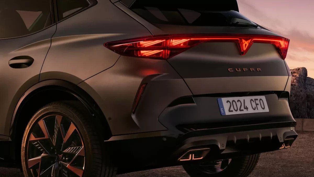 Piękna Cupra Formentor zjechała z ceny do granic możliwości. Teraz jest ...