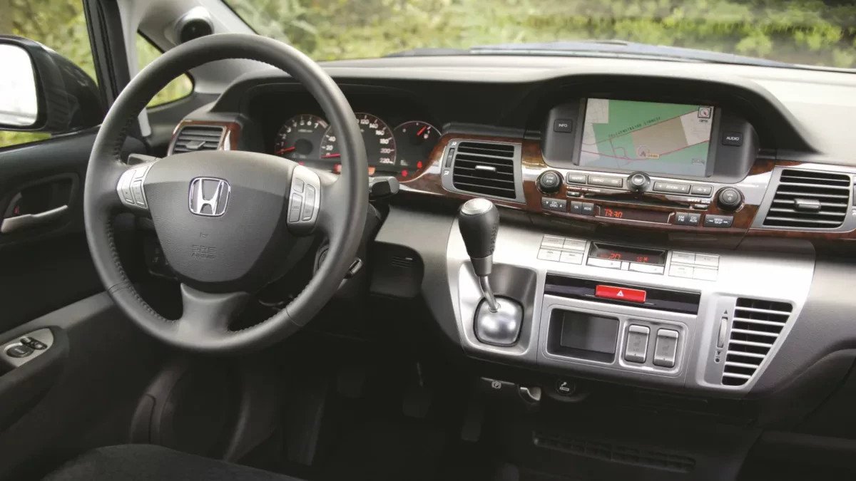 Świetny samochód rodzinny do 15 tysięcy złotych. Ta Honda to hit.