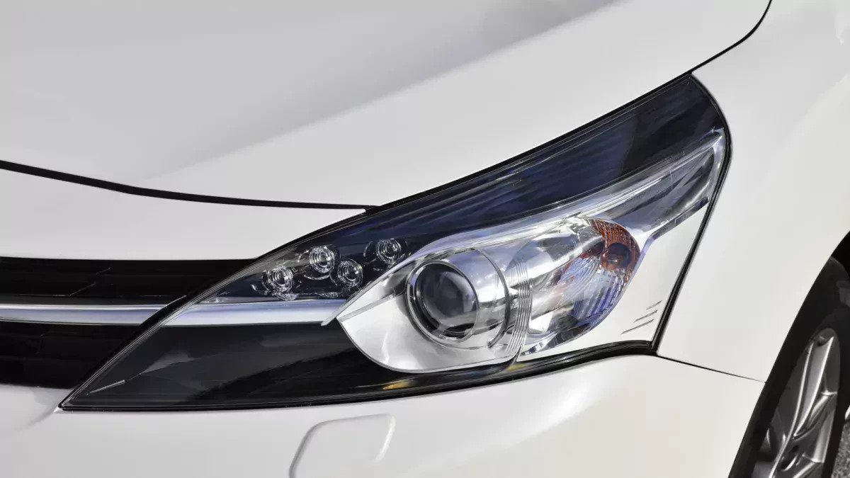 Rodzinna Toyota zachwyca spalaniem i bezawaryjnością. Teraz kupisz ją ...