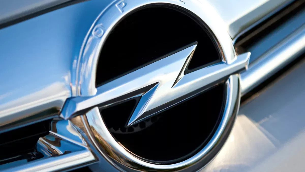 Polacy dostali hopla na punkcie tego Opla. Z ceną 21 tys. zł lgniemy do ...