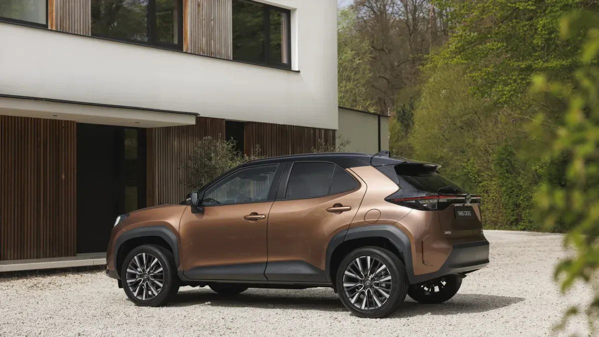 Toyota Yaris Cross 2027 ma polskie ceny. Mistrzowska oferta stawia ...